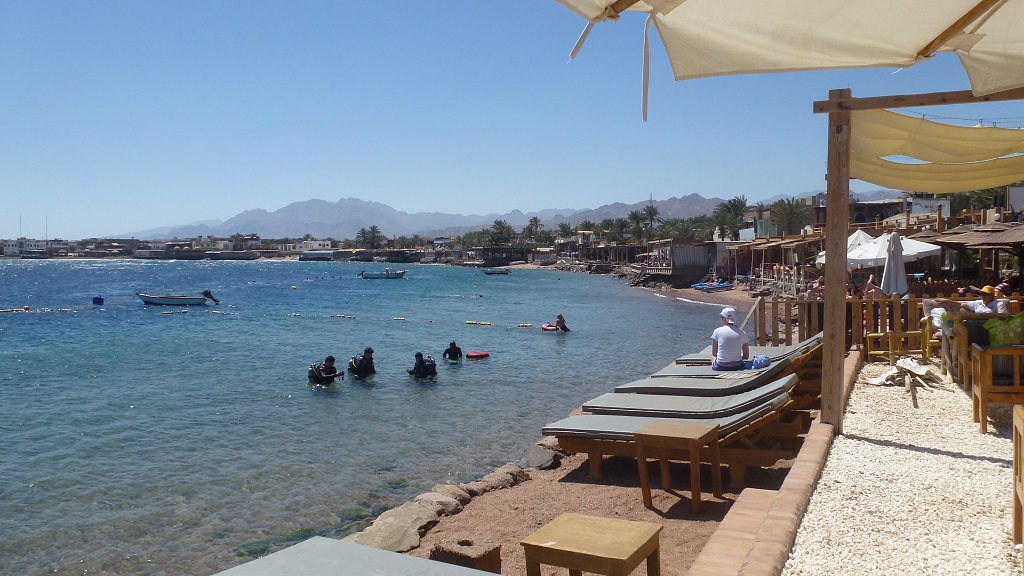 Dive site in Dahab, Egypt: Lighthouse - OnlineDivecenter.com